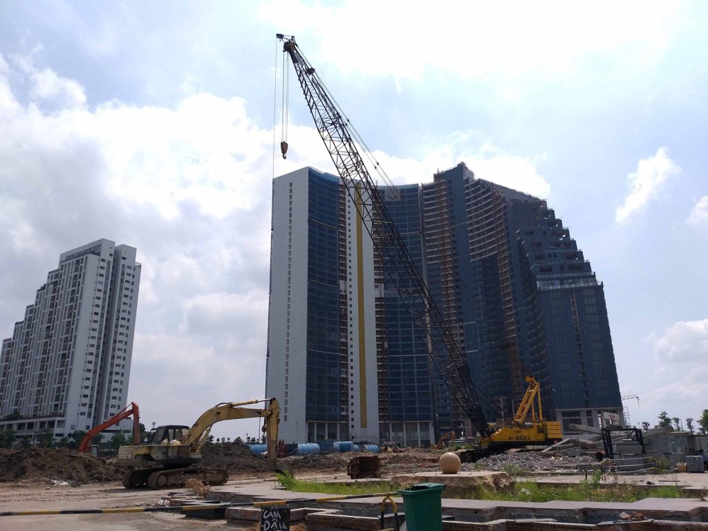 Pulling concrete piles with vibrating hammer technology 2023